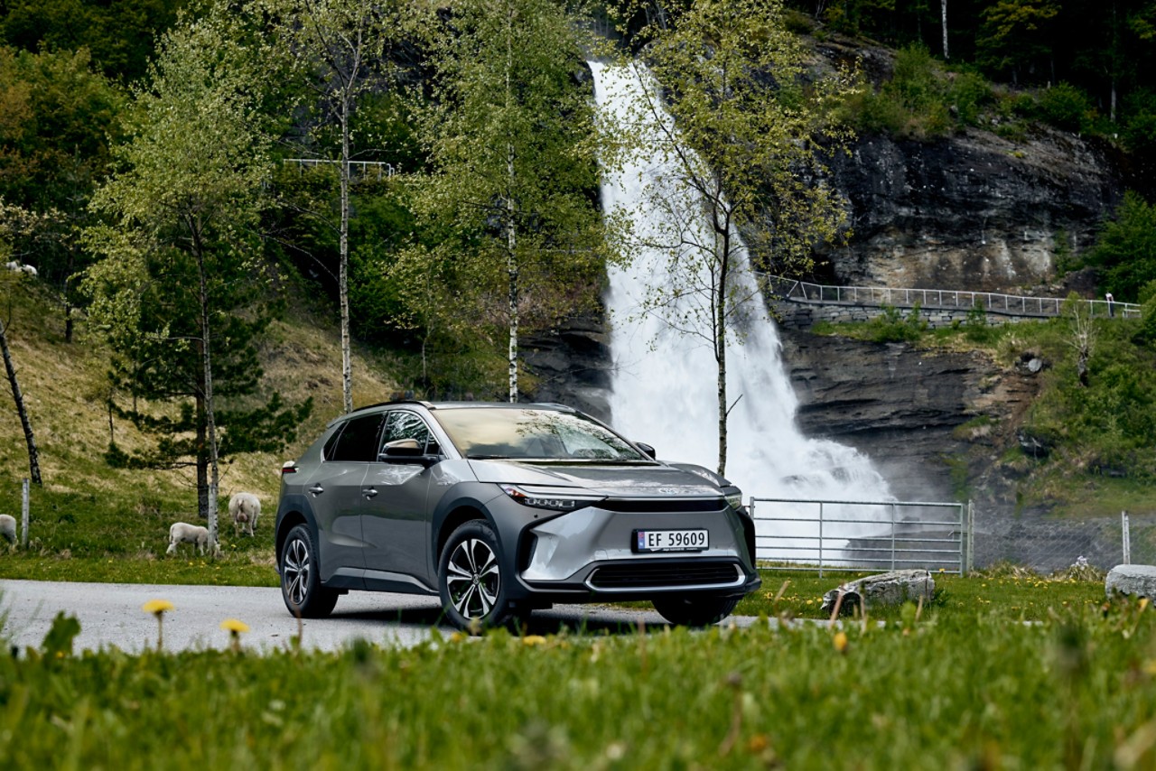 Toyota Norge | Elbil fra Toyota | Les mer